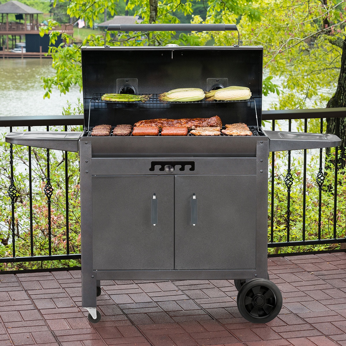 Masterbuilt asador de carbón con ruedas | Costco México