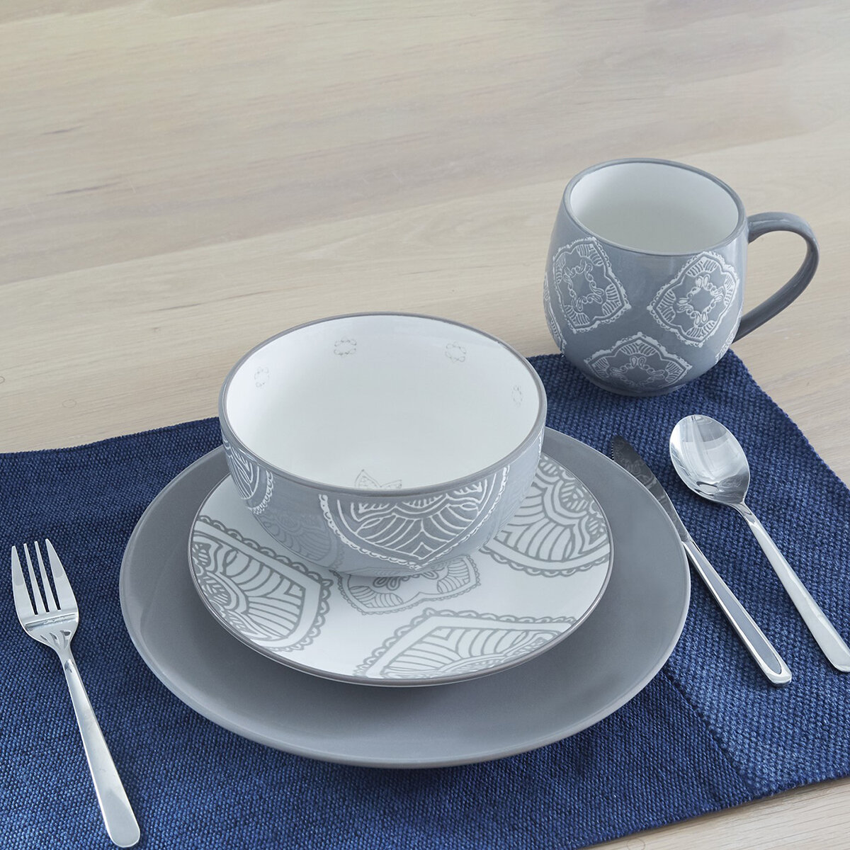 Baum Juego de Vajilla Daphne Grey 16 Piezas | Costco México